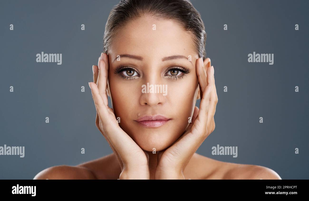 Skincare routine -Fotos und -Bildmaterial in hoher Auflösung – Alamy