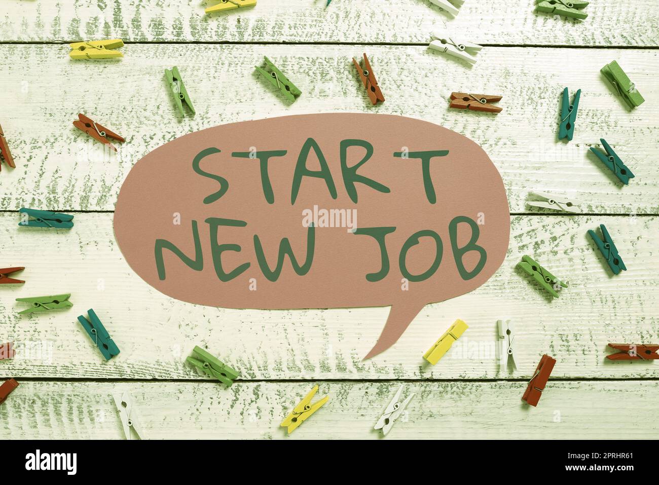 Inspiration mit dem Schild „Neuen Job starten, im Unternehmen ...