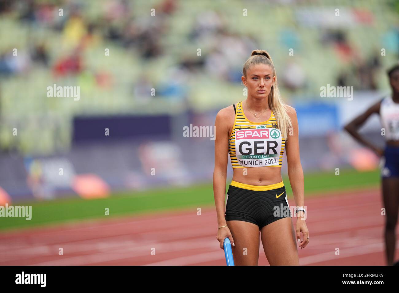 Alica Schmidt nimmt an der 4x400 Meter-Relaisstation der europäischen ...