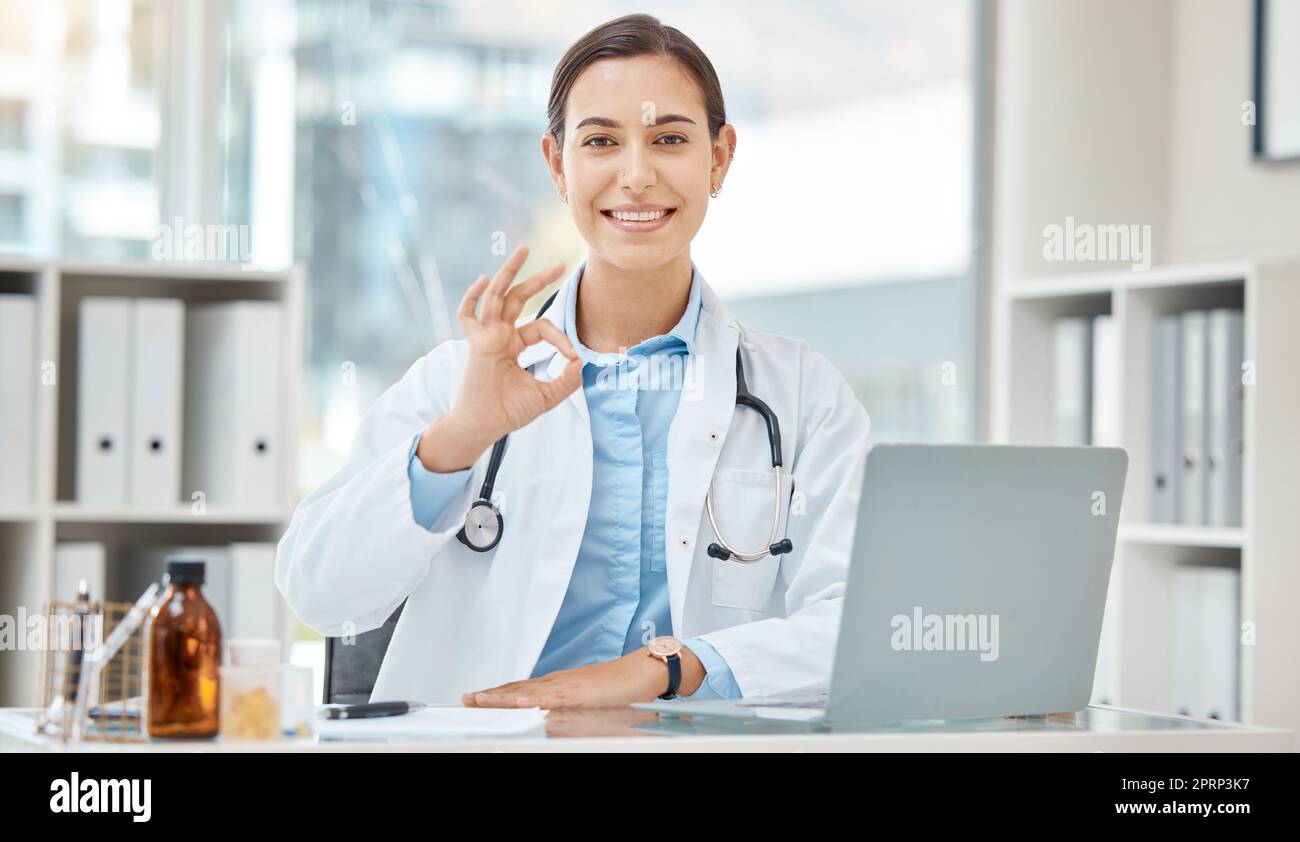 Ok handzeichen -Fotos und -Bildmaterial in hoher Auflösung – Alamy