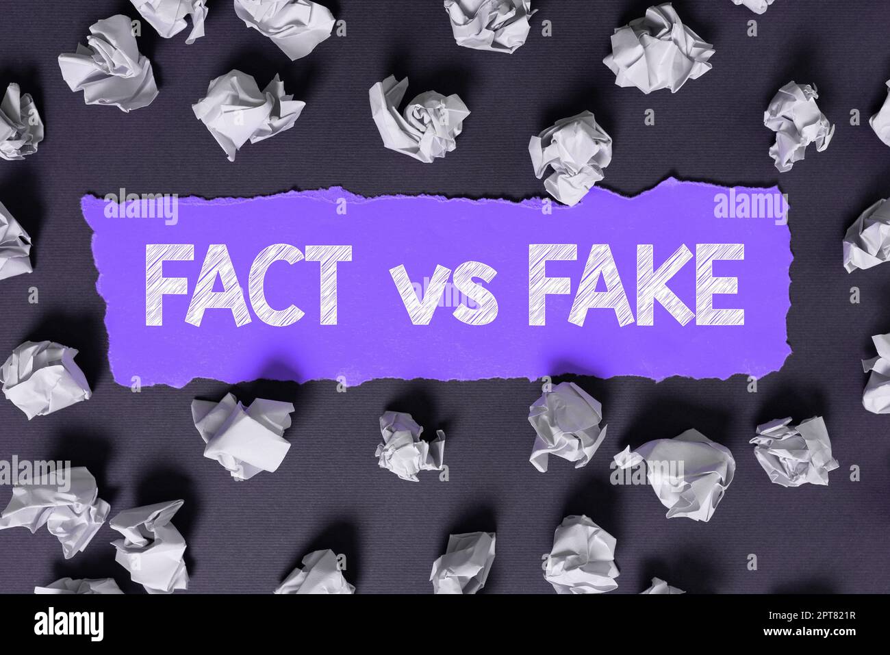 Konzeptuelle Bildunterschrift Fakt vs Fake, Konzept bedeutet Rivalität ...