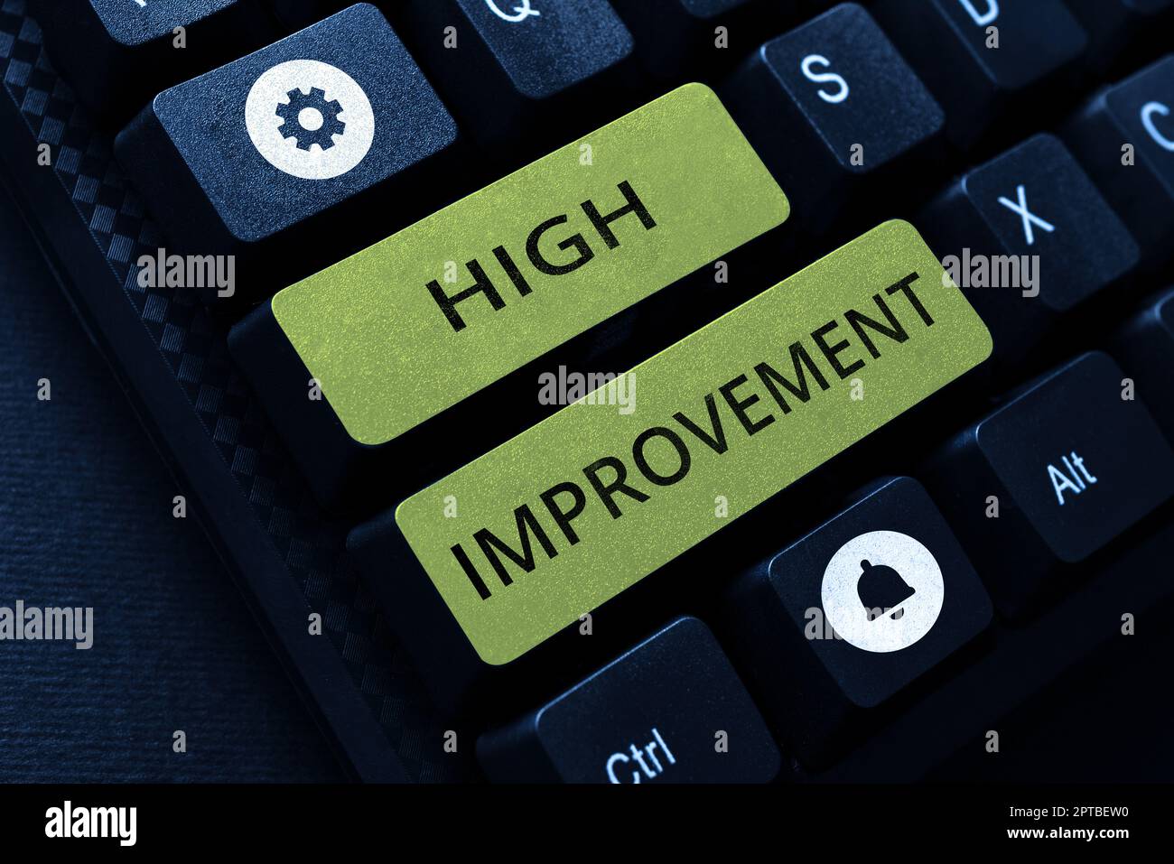 Handgeschriebenes Schild „High Improvement“, ein Wort dafür, dass Sie ...