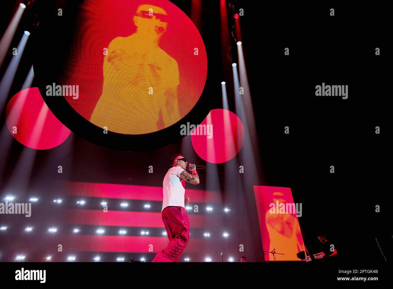 Lazza rapper -Fotos und -Bildmaterial in hoher Auflösung – Alamy
