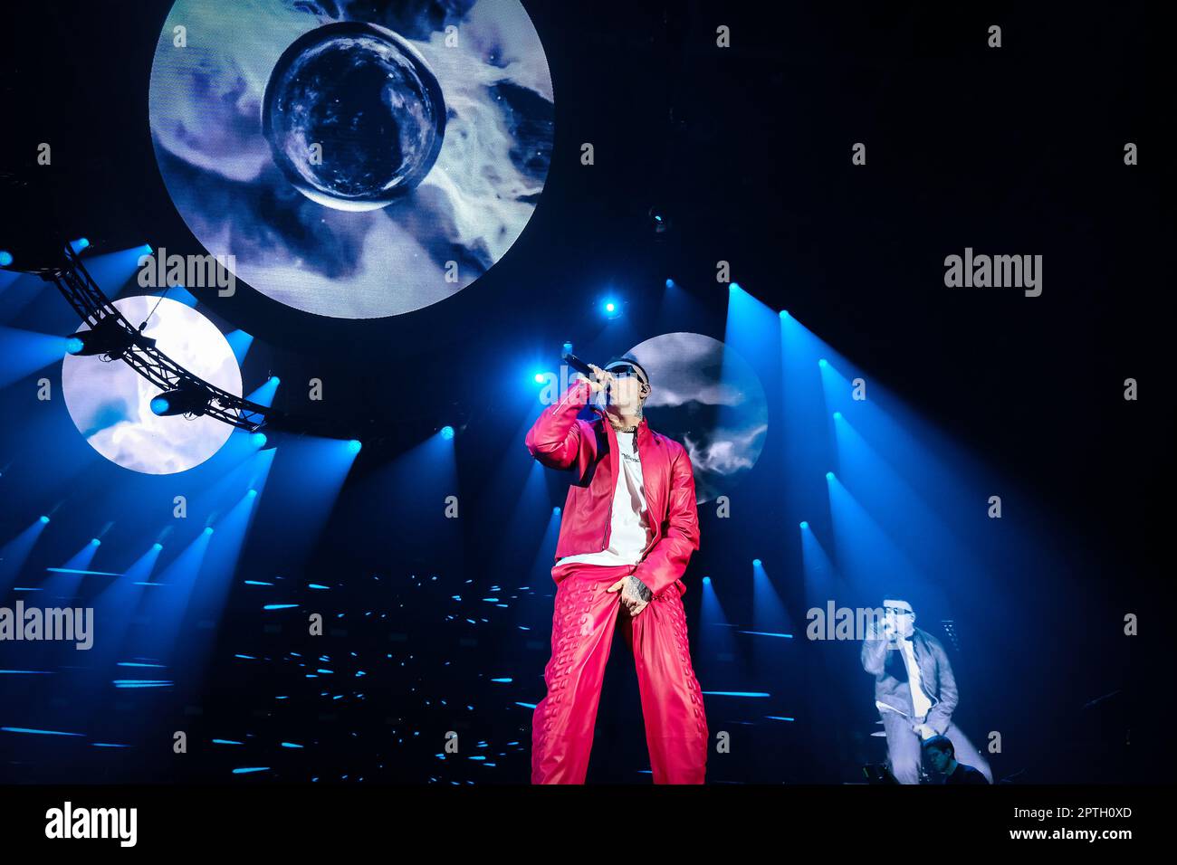 Lazza rapper -Fotos und -Bildmaterial in hoher Auflösung – Alamy