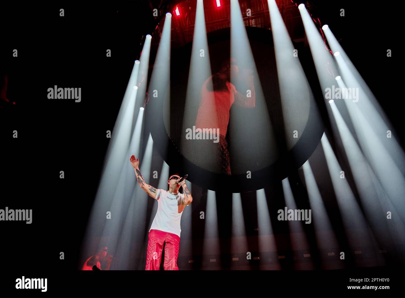 Lazza rapper -Fotos und -Bildmaterial in hoher Auflösung – Alamy