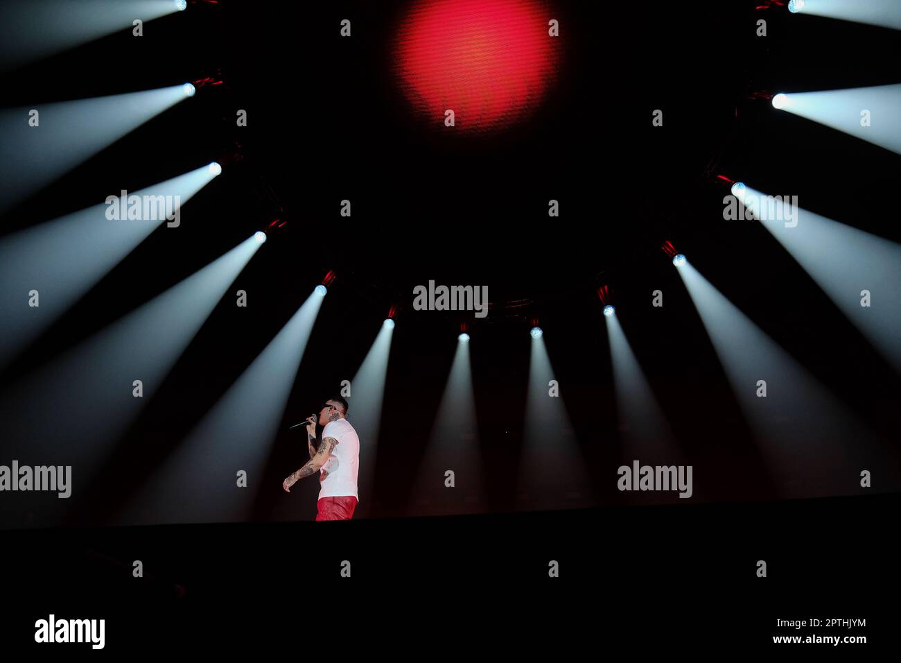 Lazza rapper -Fotos und -Bildmaterial in hoher Auflösung – Alamy