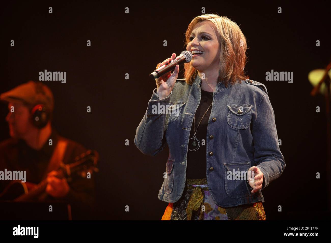 Sonya Isaacs tritt am 25. April 2023 im Still Playin' Possum - George ...