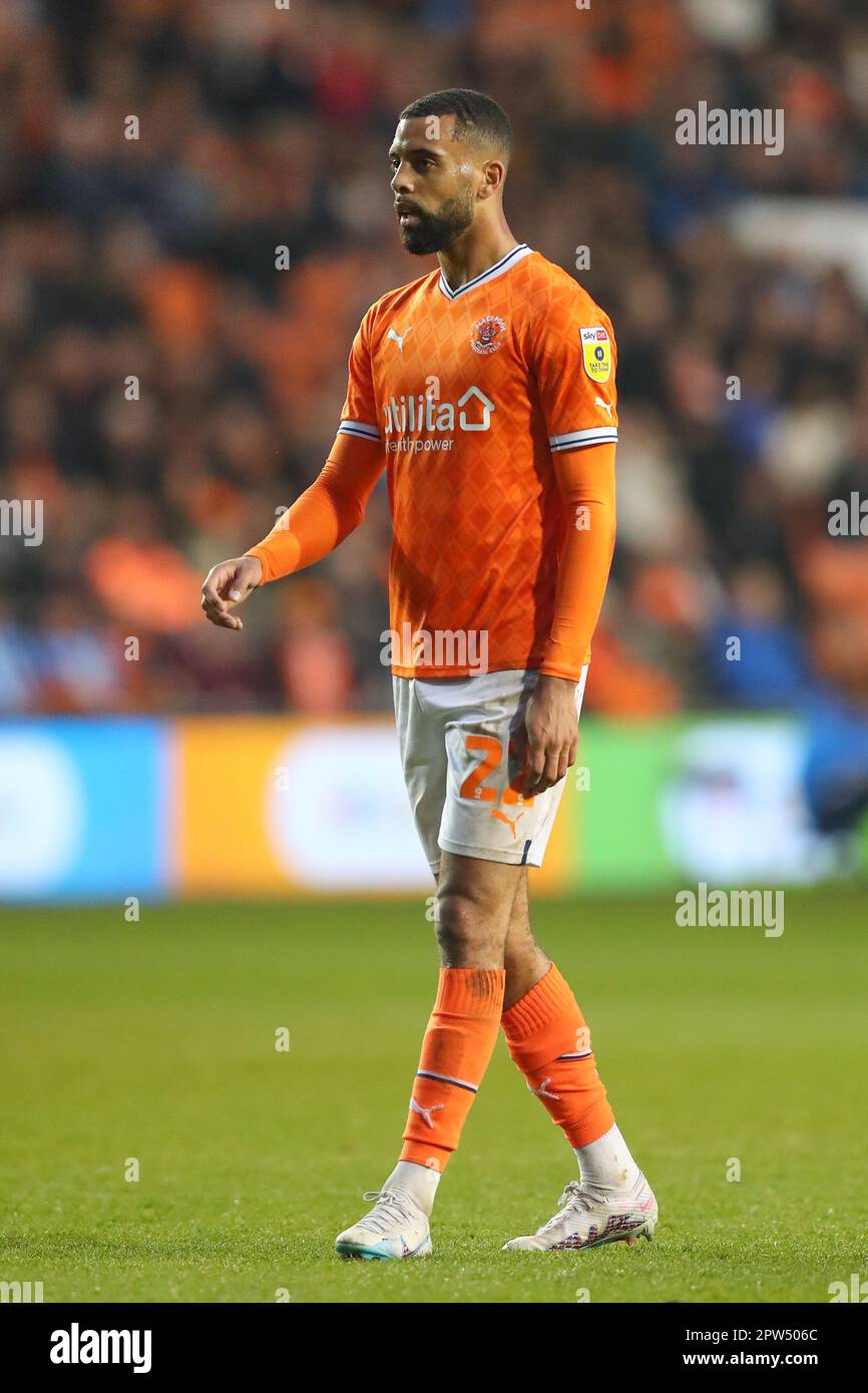 CJ Hamilton #22 von Blackpool während des Sky Bet Championship-Spiels ...