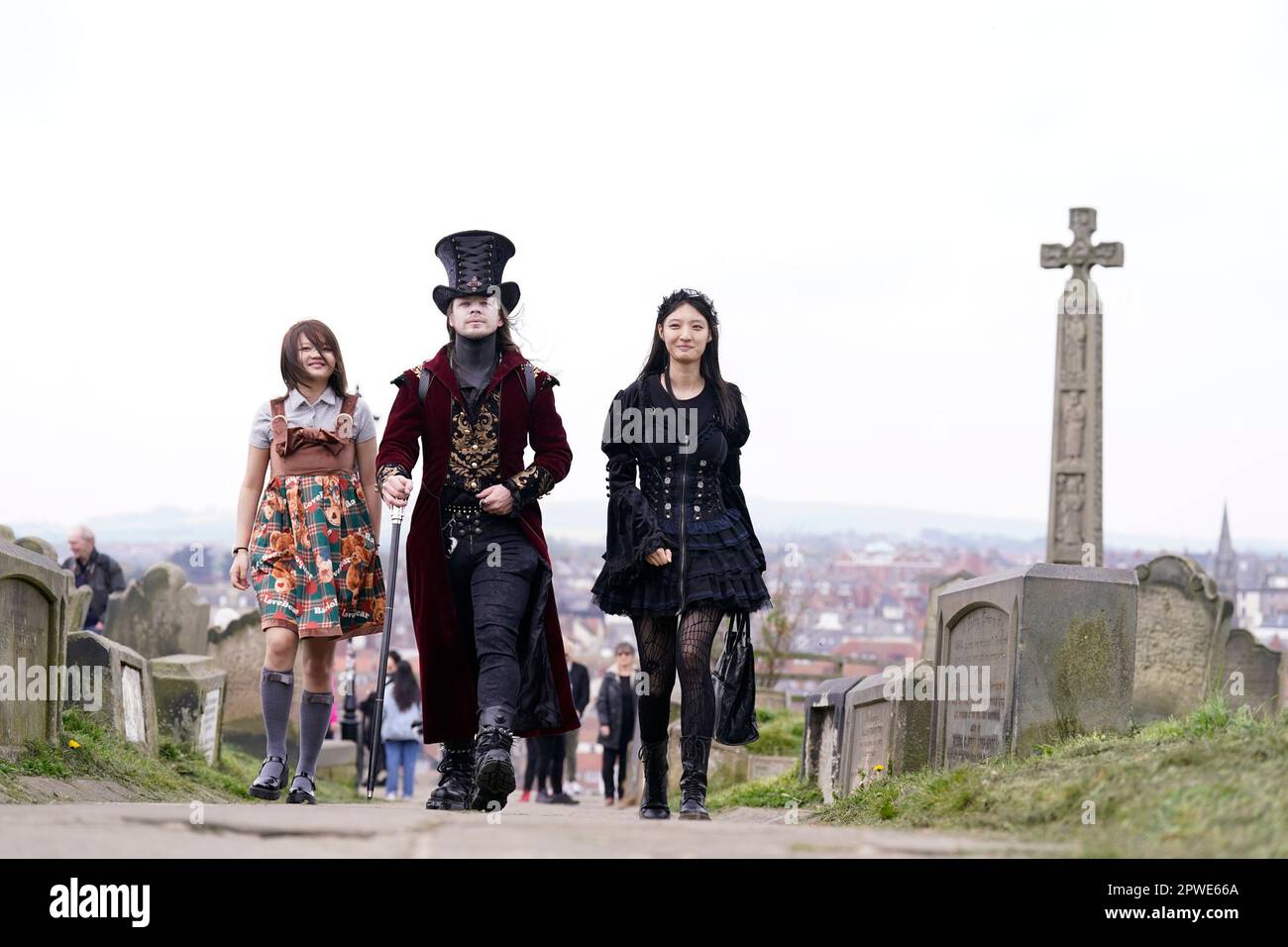Das Whitby Goth Weekend in Whitby, Yorkshire, ist ein Besuch wert ...