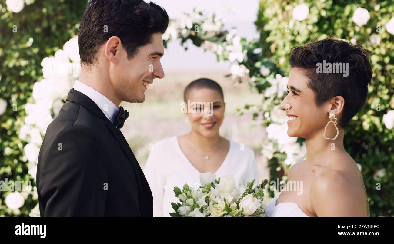 Du machst mich so glücklich. Ein liebevolles junges Paar, das sich ...