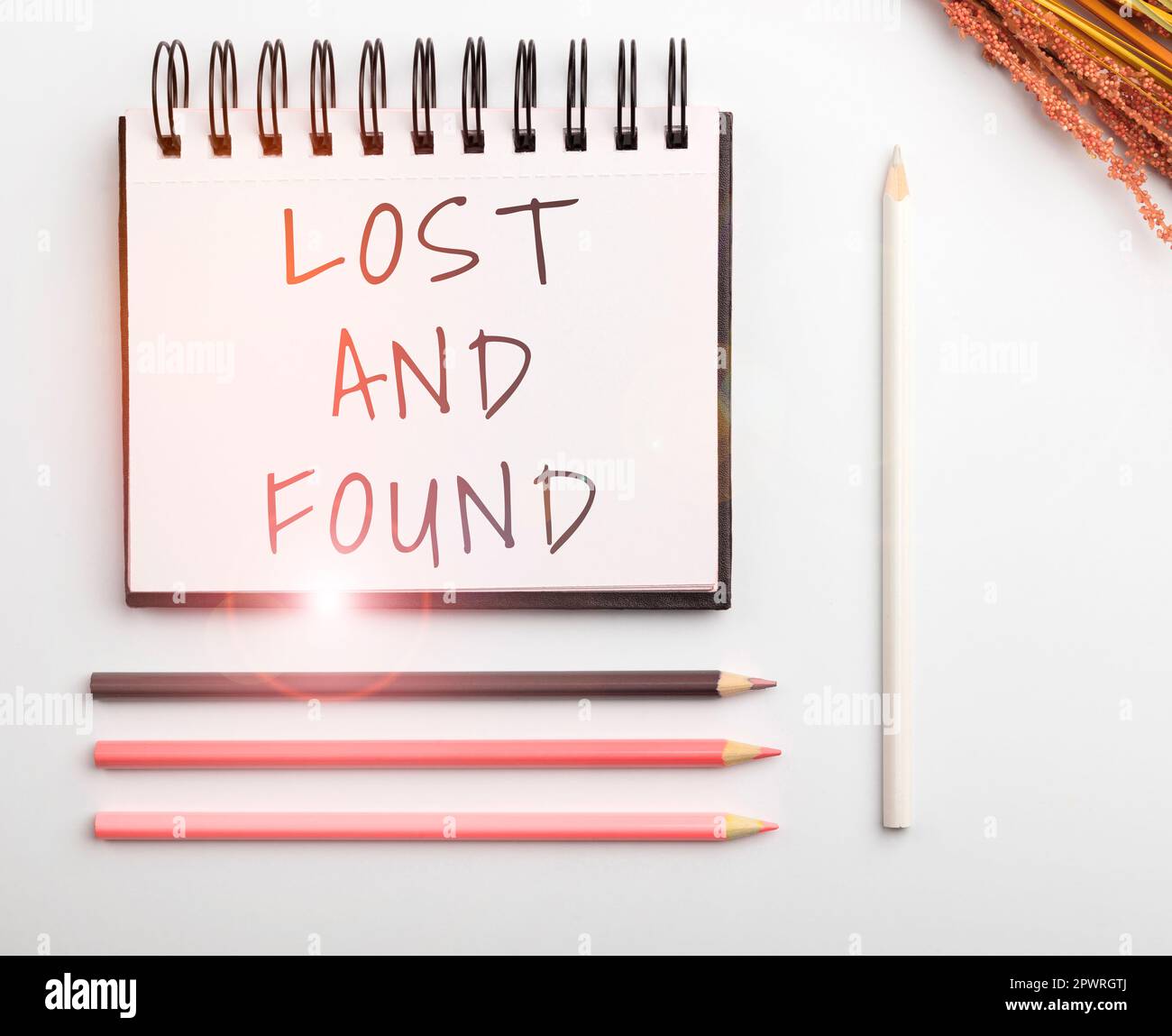 Schild mit der Anzeige Lost and Found, Konzept Bedeutung Ort, wo Sie ...
