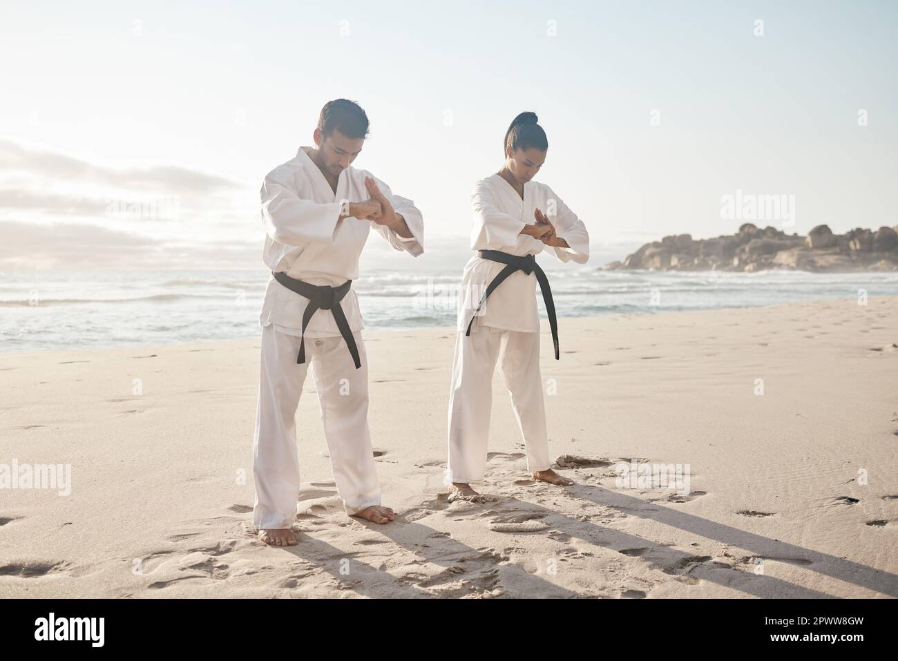 Ein Kämpfer muss Ehre haben. Die lange Aufnahme zweier junger ...