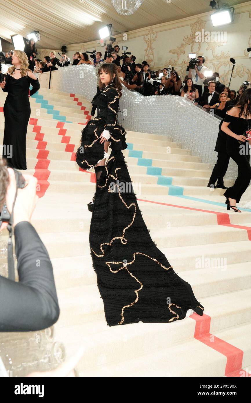 New York, USA. 01. Mai 2023 Jenna Ortega auf dem roten Teppich traf ...