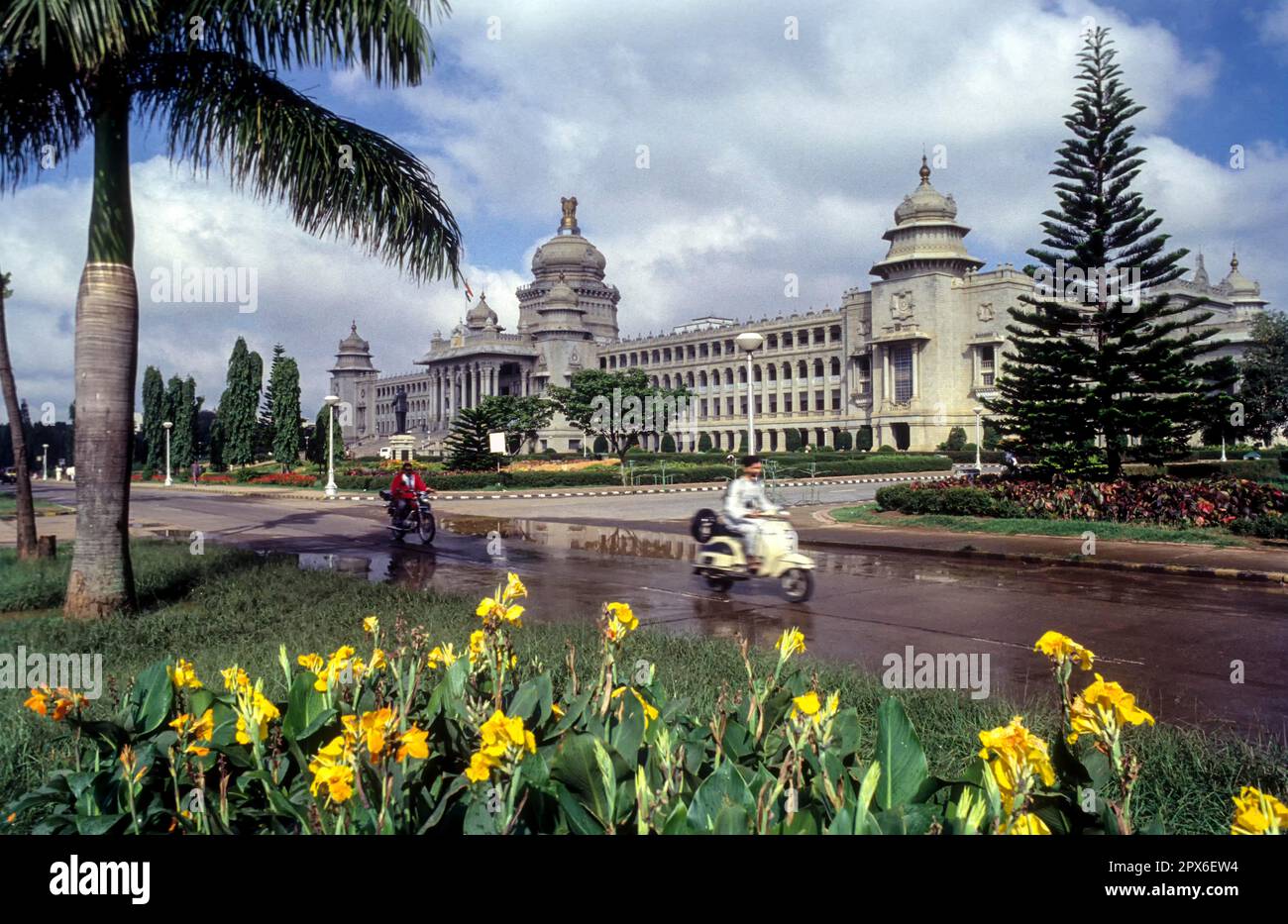 Bengaluru sekretariat -Fotos und -Bildmaterial in hoher Auflösung – Alamy