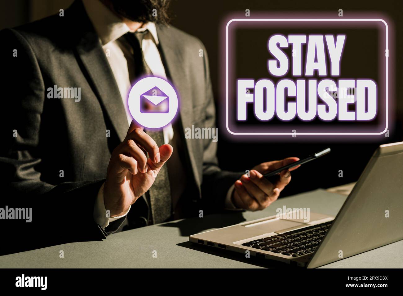 Konzeptionelle Beschriftung Bleiben Sie fokussiert, worüber geschrieben ...