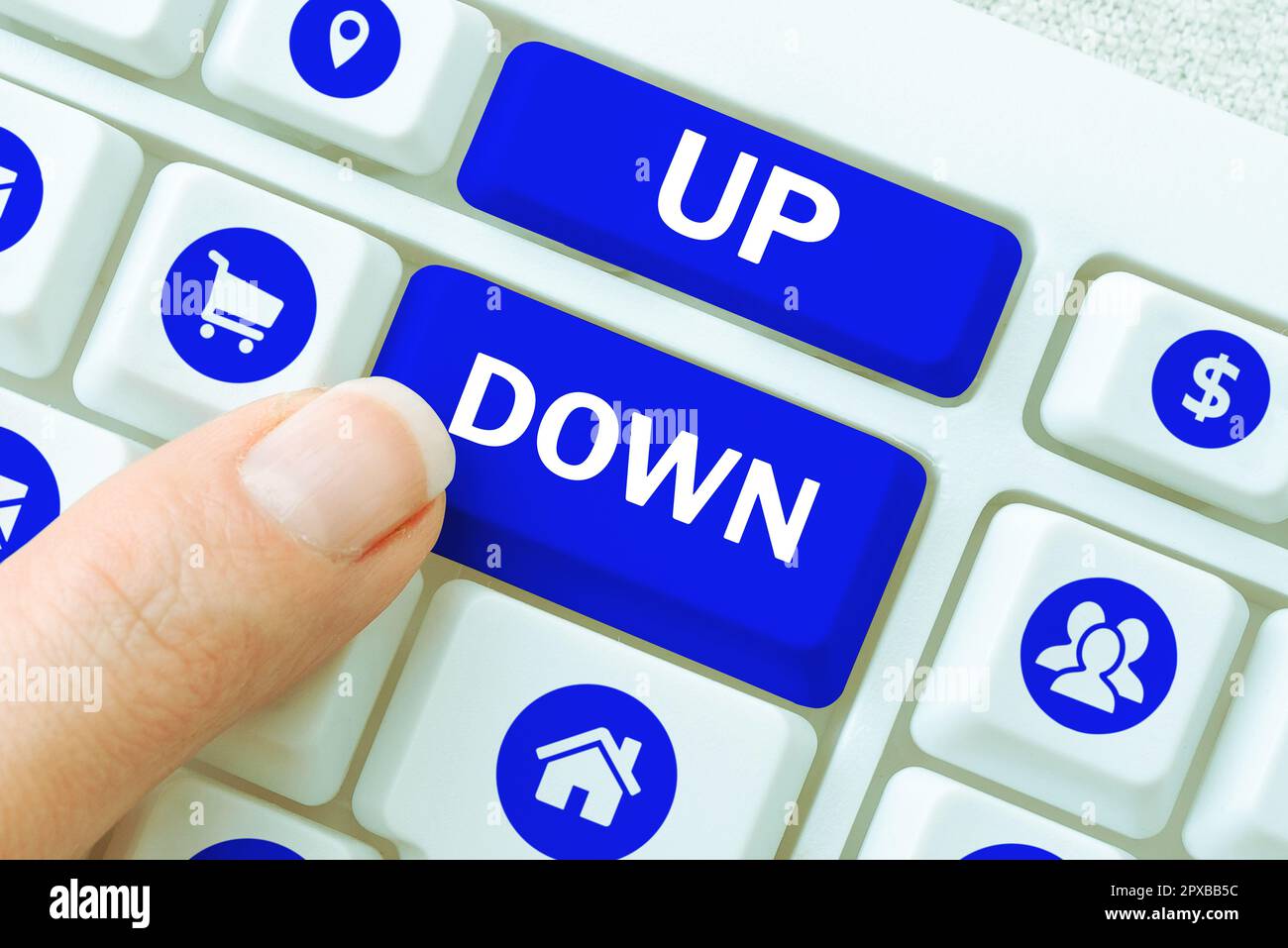 Schreiben mit Text nach oben nach unten, Internetkonzept nach oben oder ...