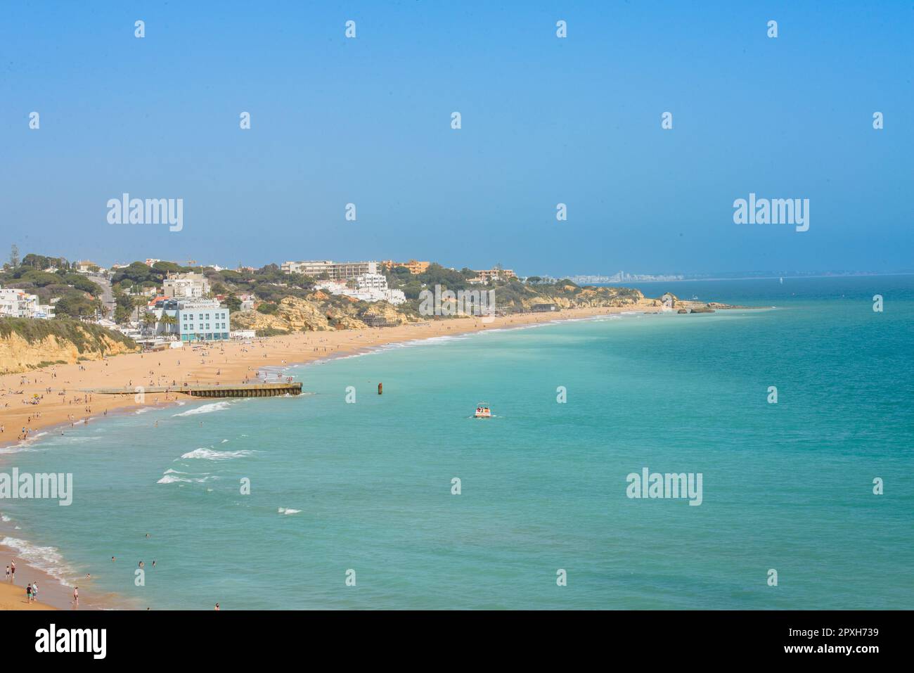 Dies ist eine Sammlung von Fotos, die am Strand gemacht wurden. Wir ...