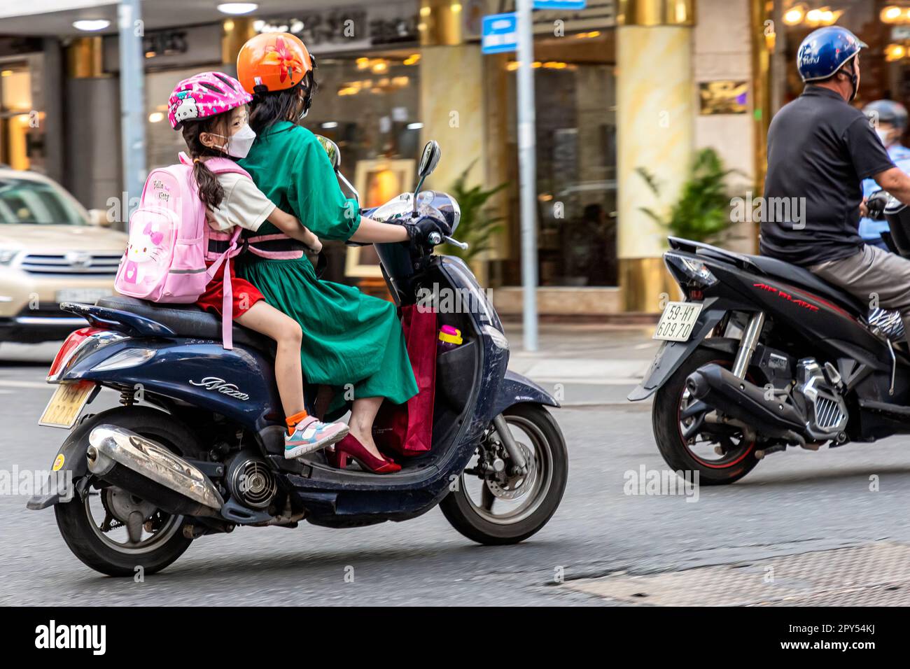 Vietnamese mother war -Fotos und -Bildmaterial in hoher Auflösung – Alamy