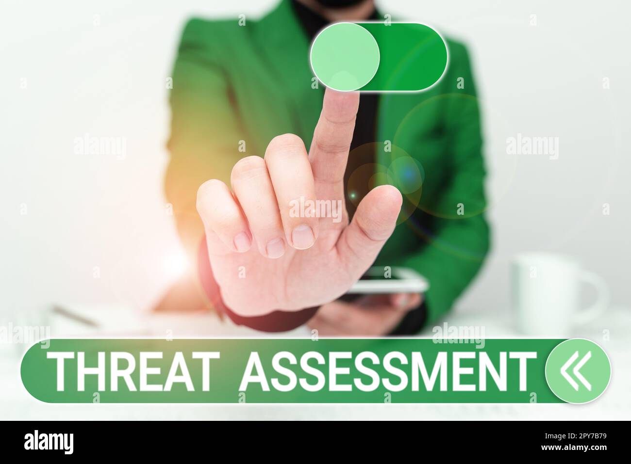 Handgeschriebenes Schild Bedrohungsanalyse. Begriff der Bestimmung der ...