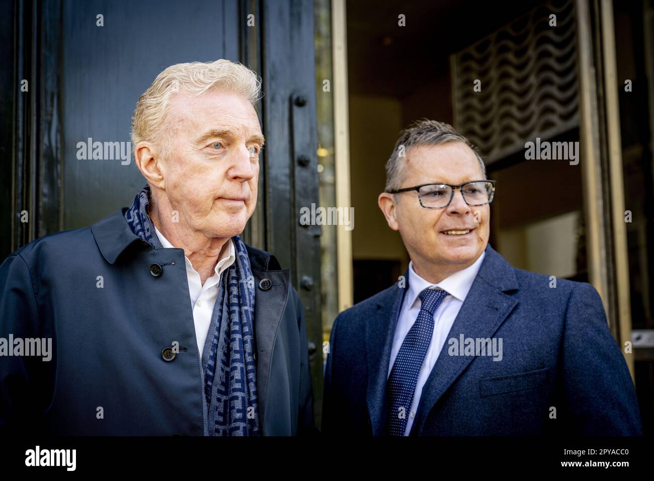 DEN HAAG - Andre van duin mit Partner Fernando Reyes Gedenken an Paul ...