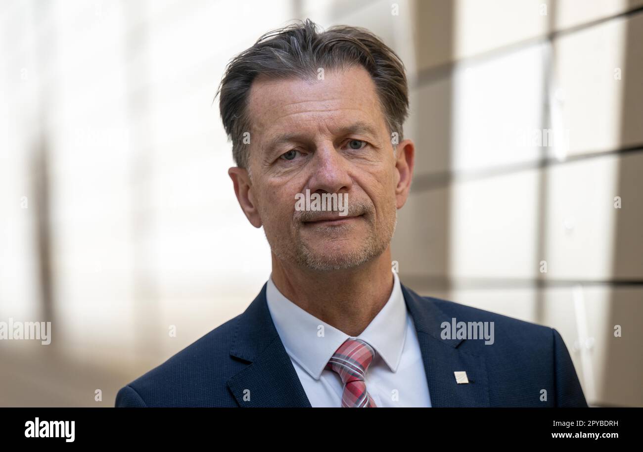 Leuna, Deutschland. 03. Mai 2023. Markus Wolperdinger, Direktor des ...
