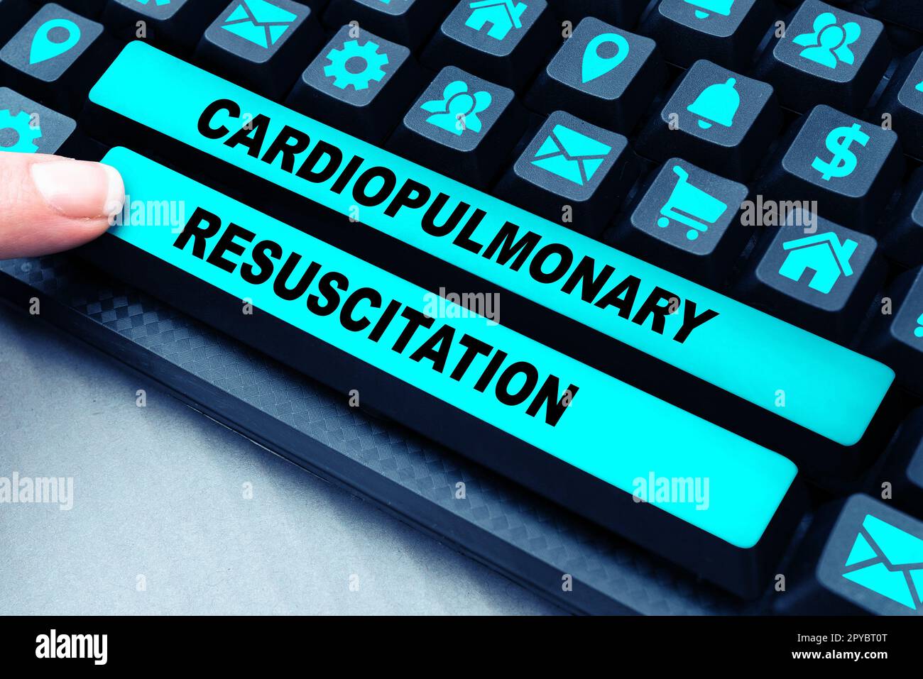 Cpr bildunterschrift -Fotos und -Bildmaterial in hoher Auflösung – Alamy