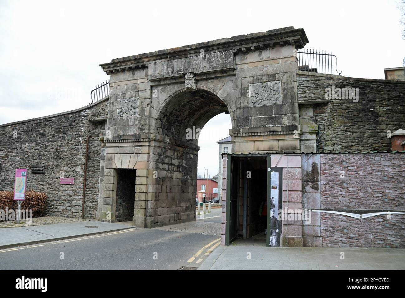 Bishops gate -Fotos und -Bildmaterial in hoher Auflösung – Alamy