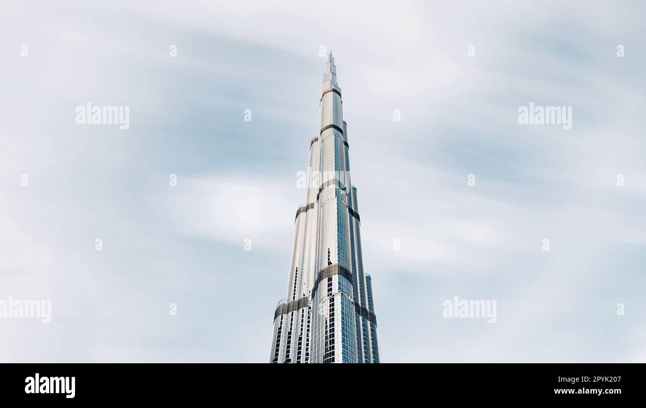 Burj khalifa und windturm -Fotos und -Bildmaterial in hoher Auflösung ...