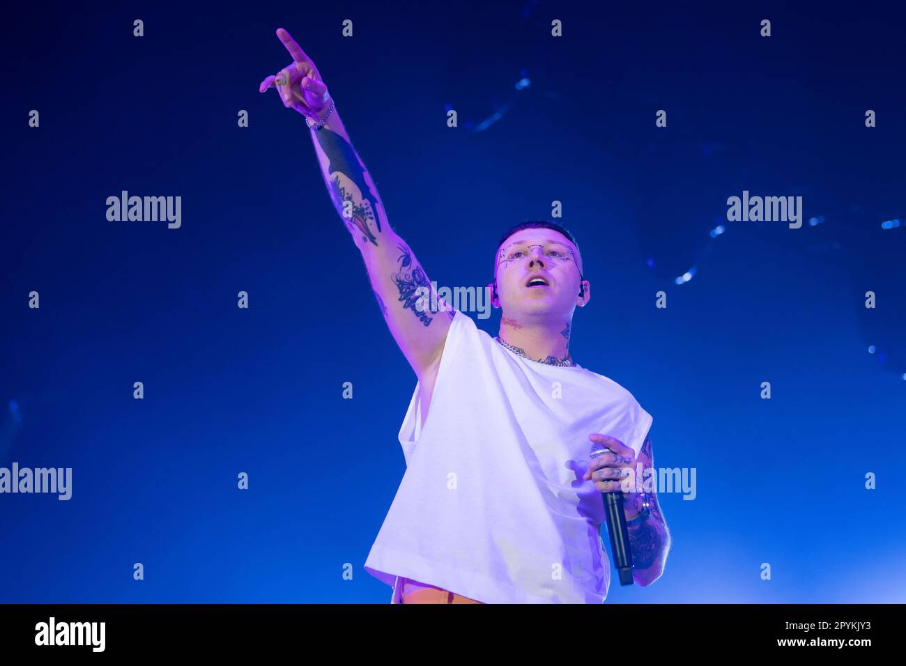 Rapper lazza -Fotos und -Bildmaterial in hoher Auflösung – Alamy