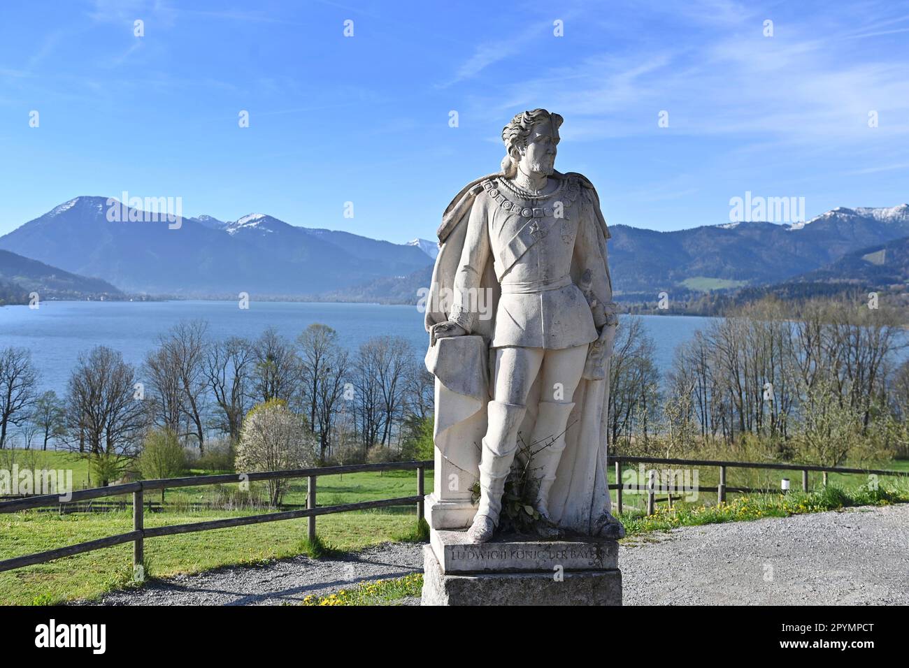 Gmund, Deutschland. 04. Mai 2023. Blick über den Tegensee im Süden mit ...