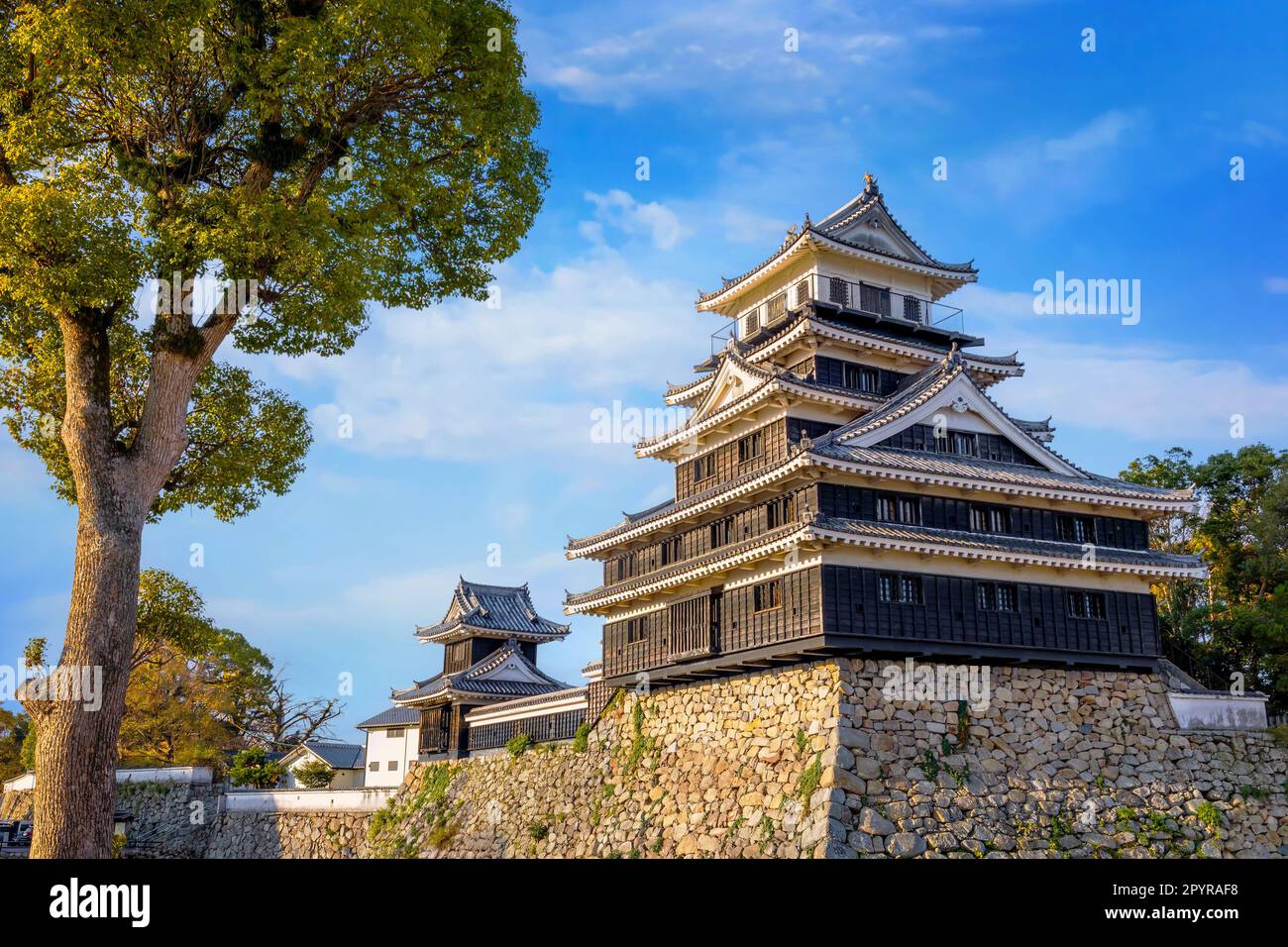 Nakatsu, Japan - Nov. 26 2022: Schloss Nakatsu, bekannt als eine der ...