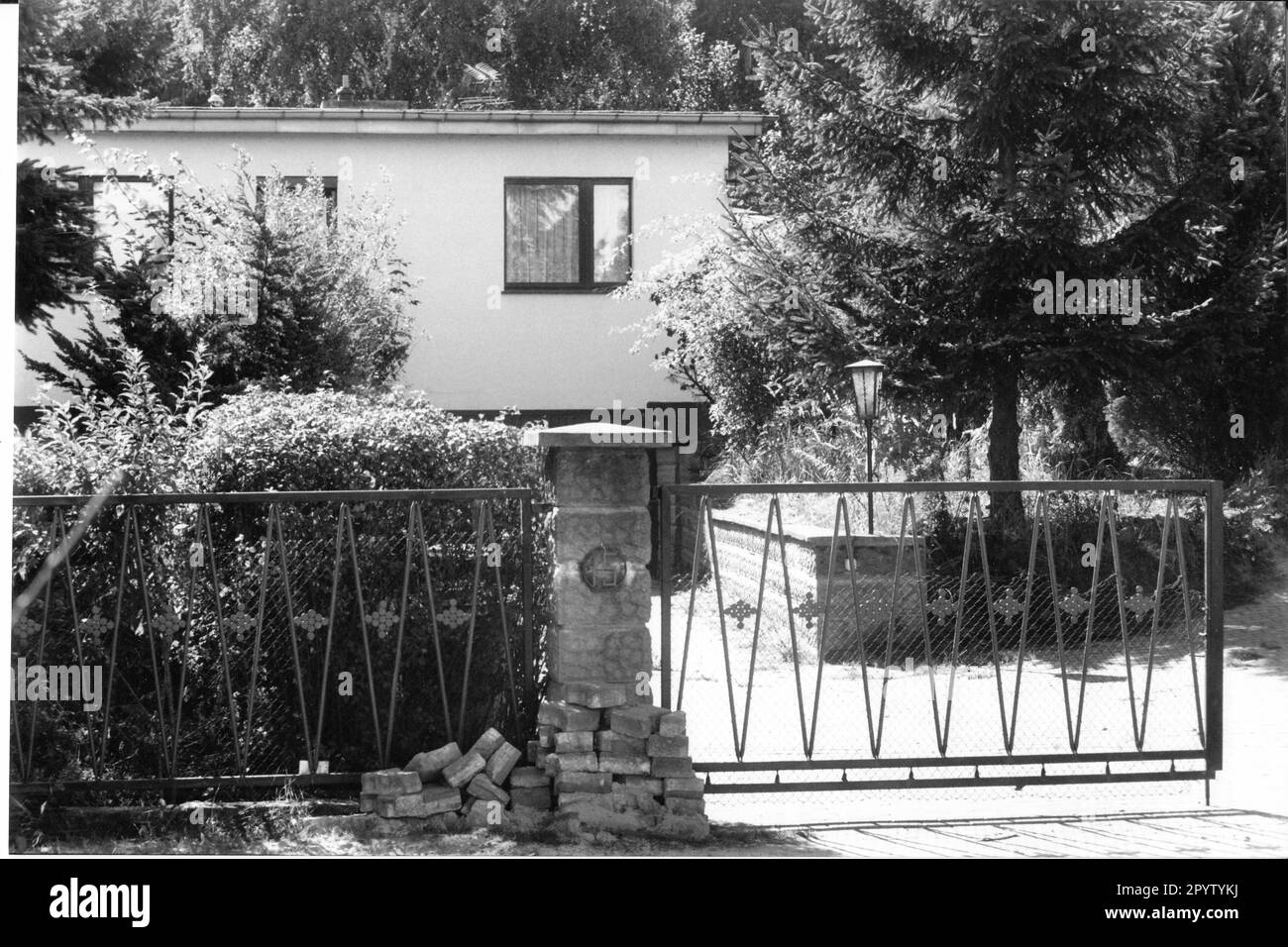 1997 gefunden -Fotos und -Bildmaterial in hoher Auflösung – Alamy