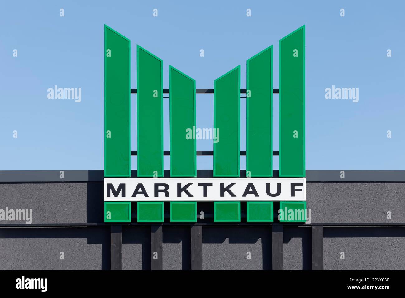 Marktkauf Ratingen, Logo auf dem Gebäude, Supermarkt, Edeka Group ...