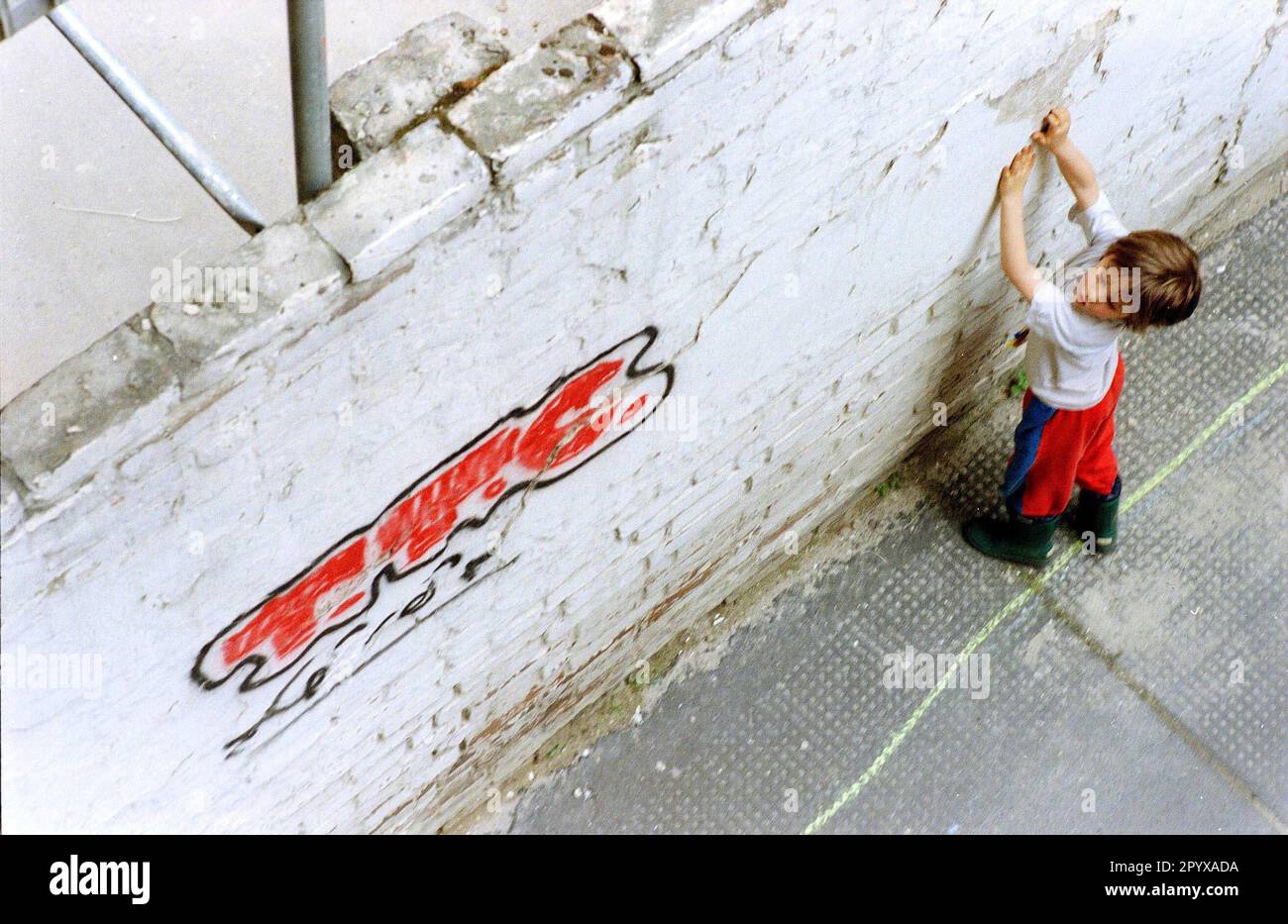 Spiele prenzlauer berg -Fotos und -Bildmaterial in hoher Auflösung – Alamy