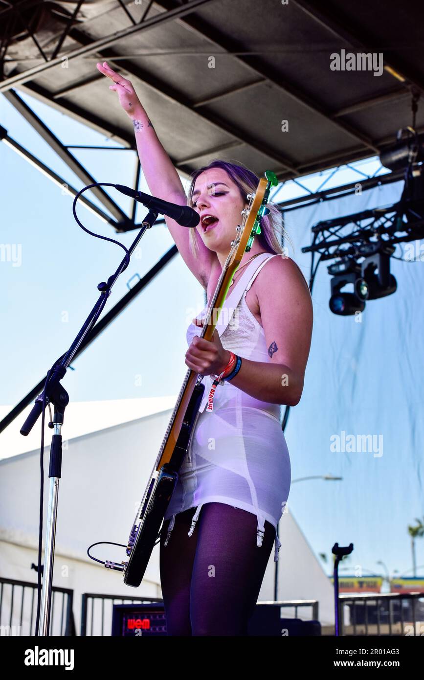 Redondo Beach, Kalifornien, 5. Mai 2023 - Lead-Sänger/Bassist Jordan ...