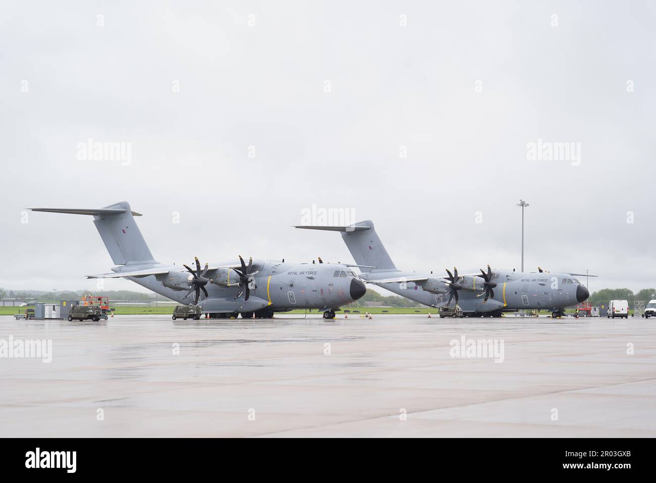 Royal Air Force A400M Atlas, setzen Sie sich auf die Rollbahn der RAF ...