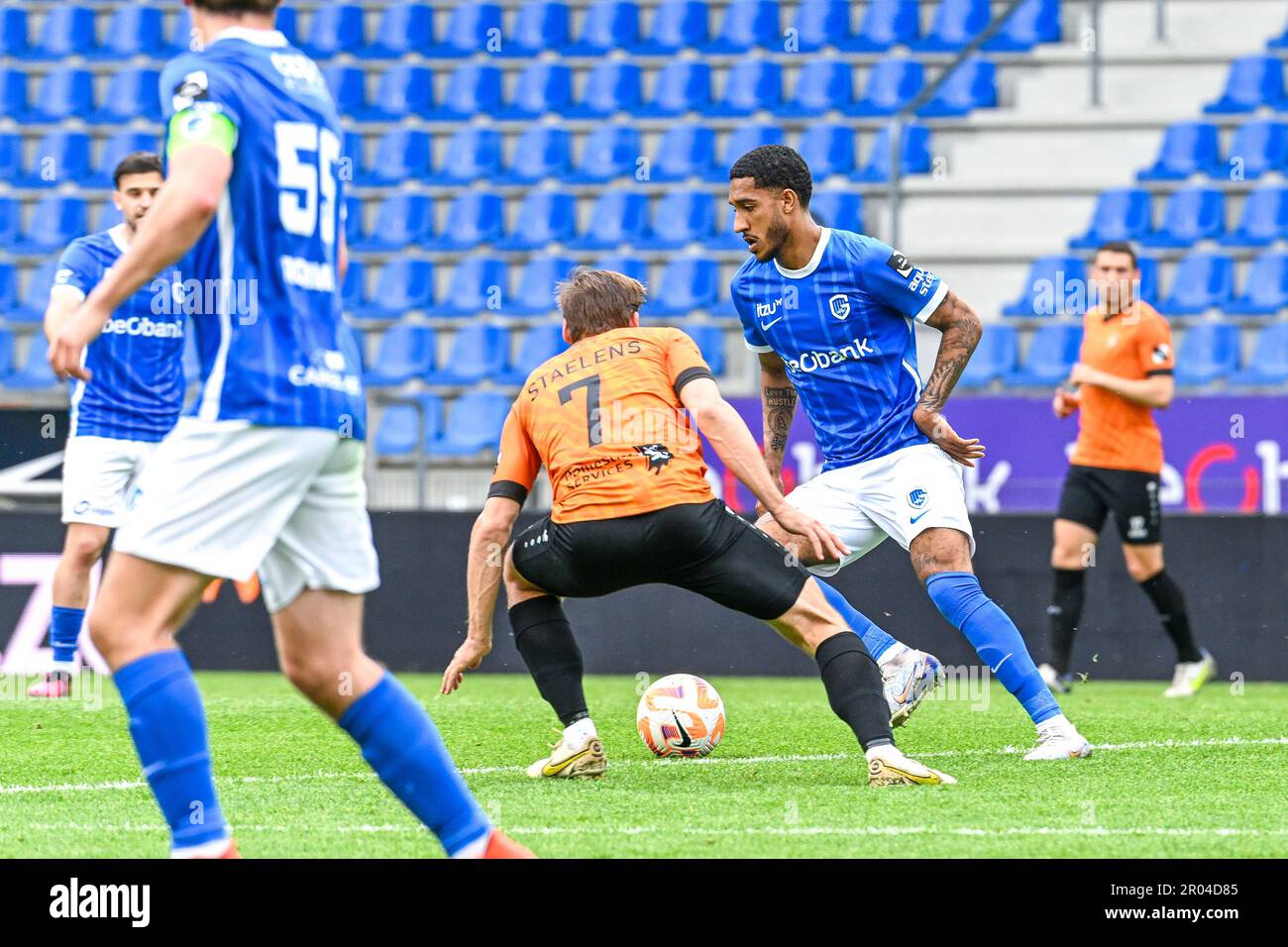 Jamie Yayi MPIE (60) von Jong Genk während eines Fußballspiels zwischen ...