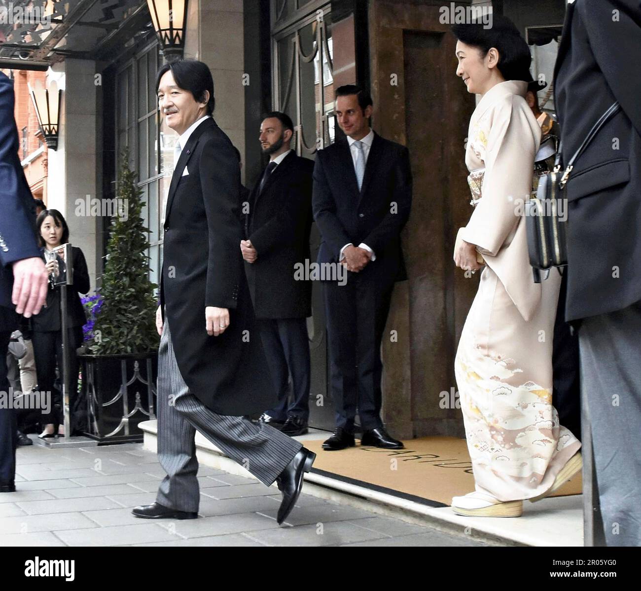 Japanese Crown Prince Akishino and his wife Crown Princess Kiko head to ...