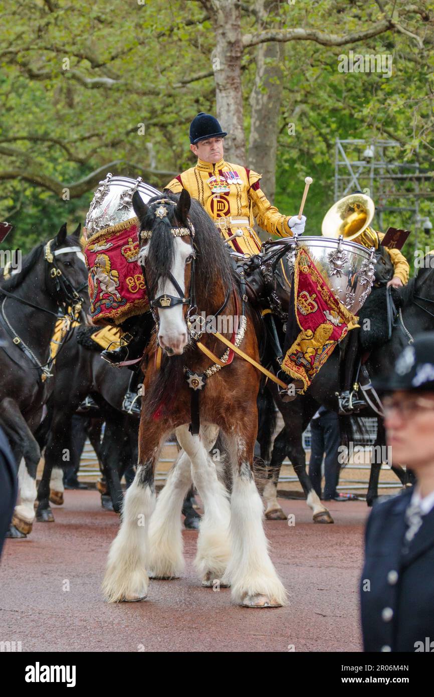 Krönungsprozession london -Fotos und -Bildmaterial in hoher Auflösung ...