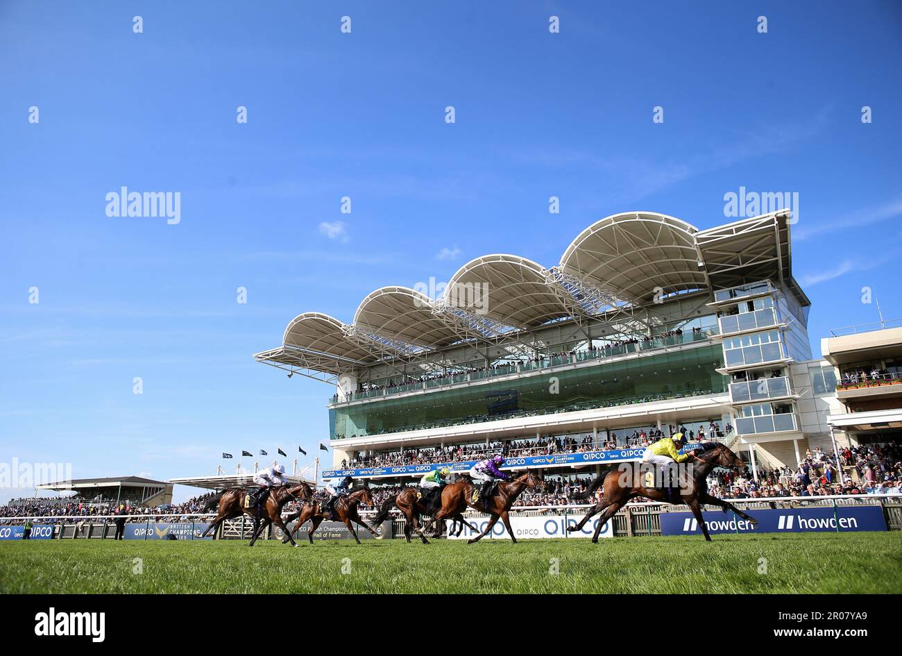 Saxon King geritten von William Buick (rechts), der am dritten Tag des ...