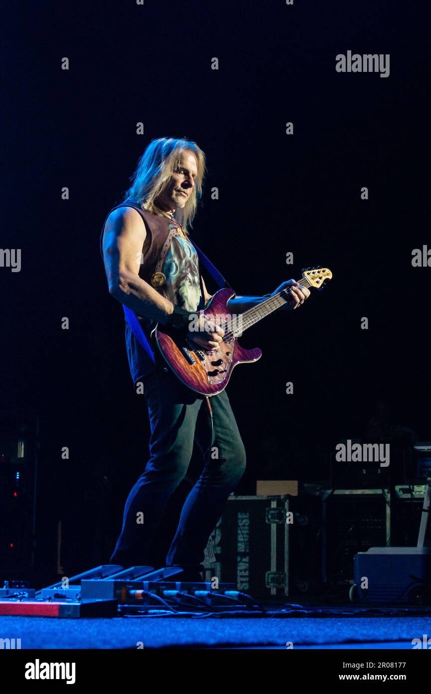 Guitarist steve morse -Fotos und -Bildmaterial in hoher Auflösung – Alamy