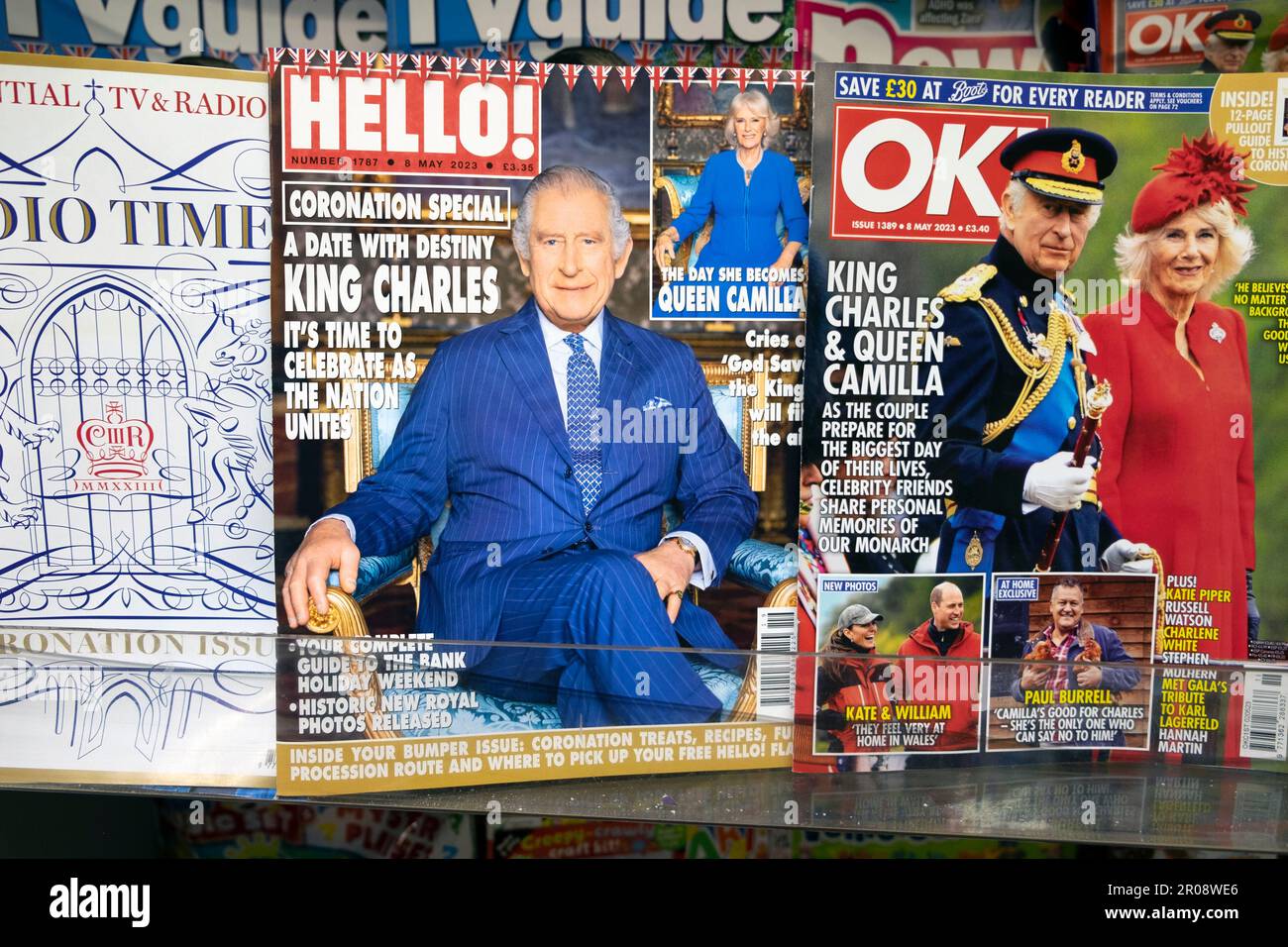 King Charles III. Und Queen Camilla auf dem Titelblatt von ... King Charles III. Und Queen Camilla auf dem Titelblatt von ...