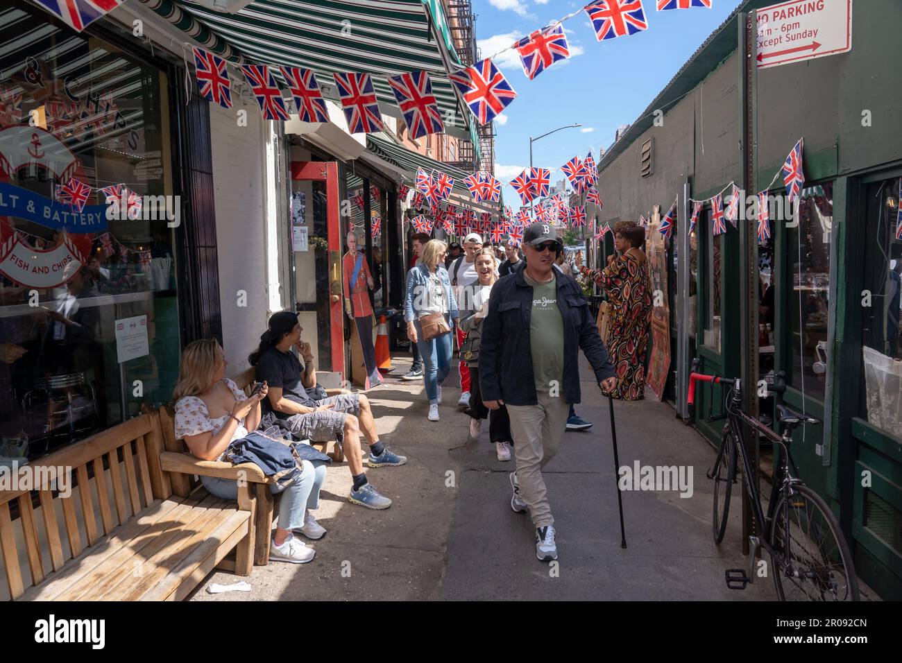 Queen elizabeth ii commonwealth flags -Fotos und -Bildmaterial in hoher ...