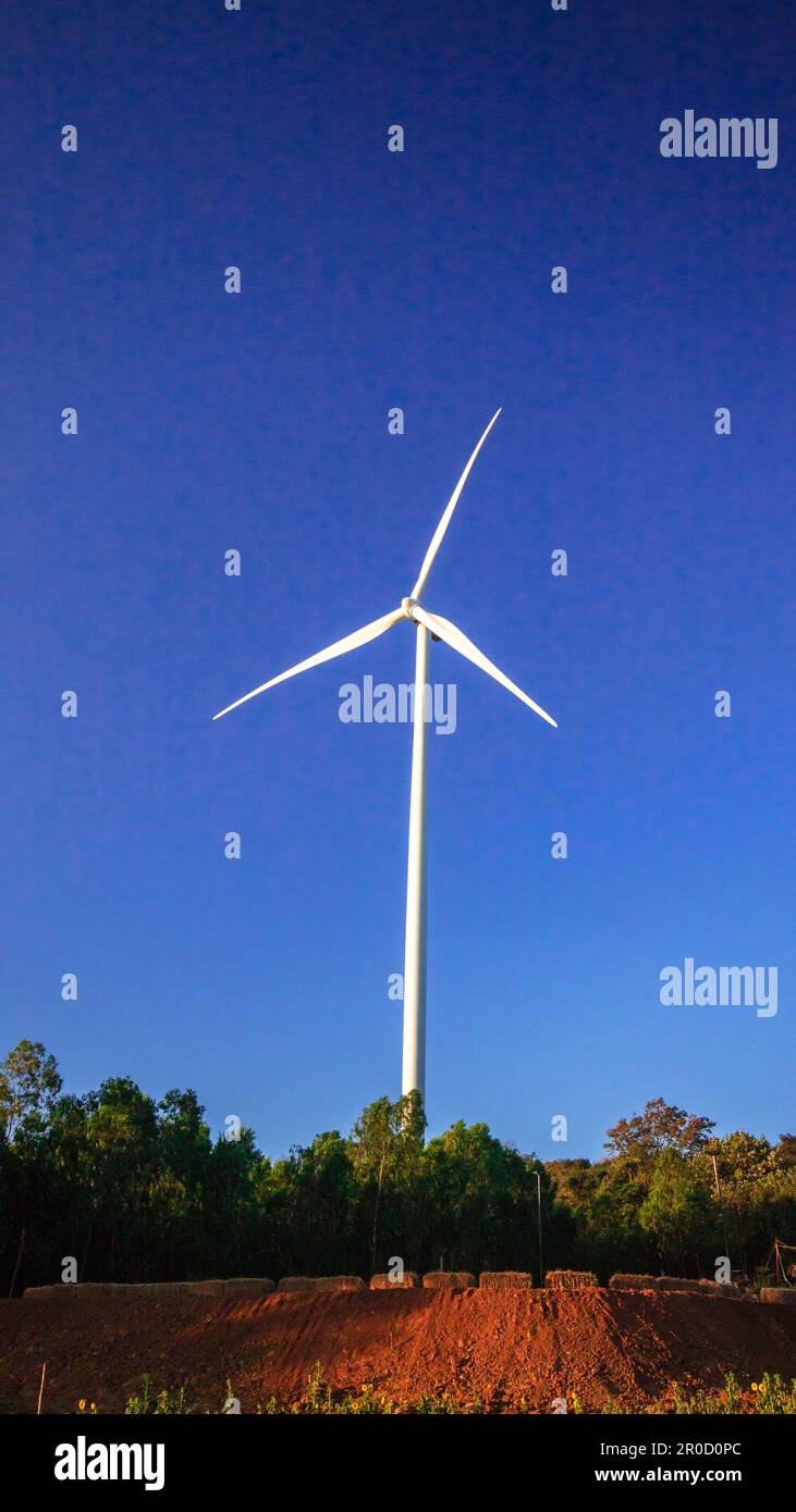 Sonnenlicht der windkraftanlage -Fotos und -Bildmaterial in hoher ...