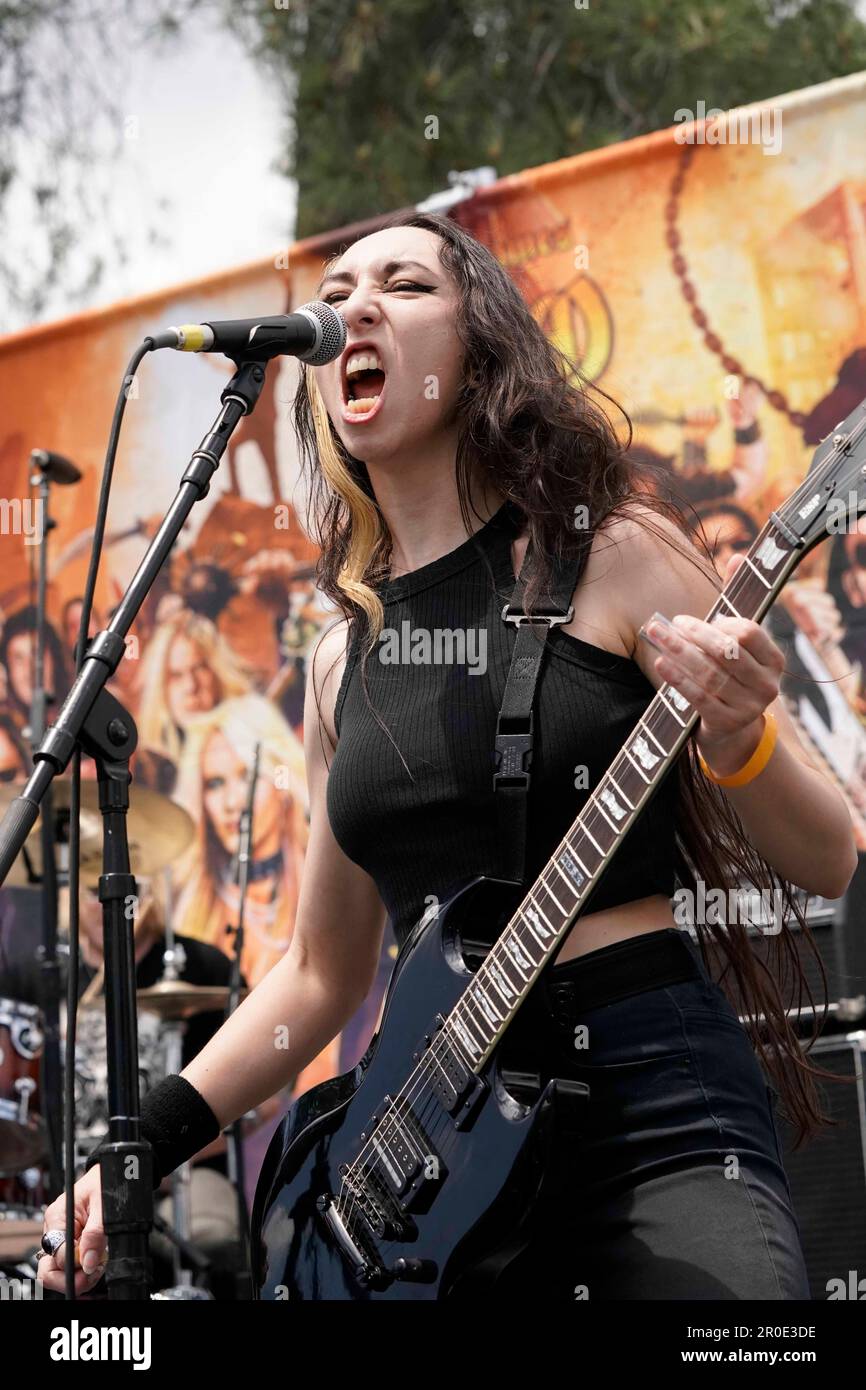 6. Mai 2023: Musiker - Allie Kay, Gitarrist der Jason Charles Miller ...