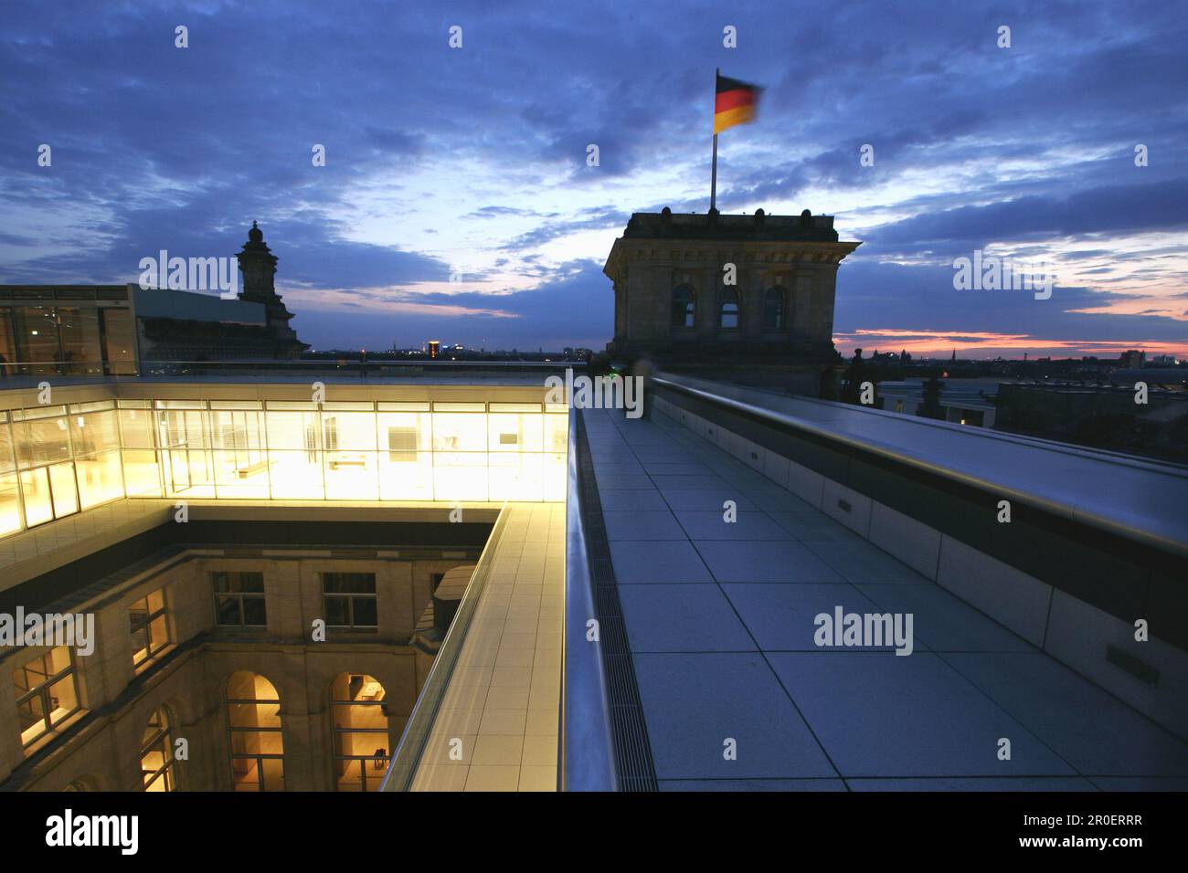 Reichstag roof terrace -Fotos und -Bildmaterial in hoher Auflösung – Alamy