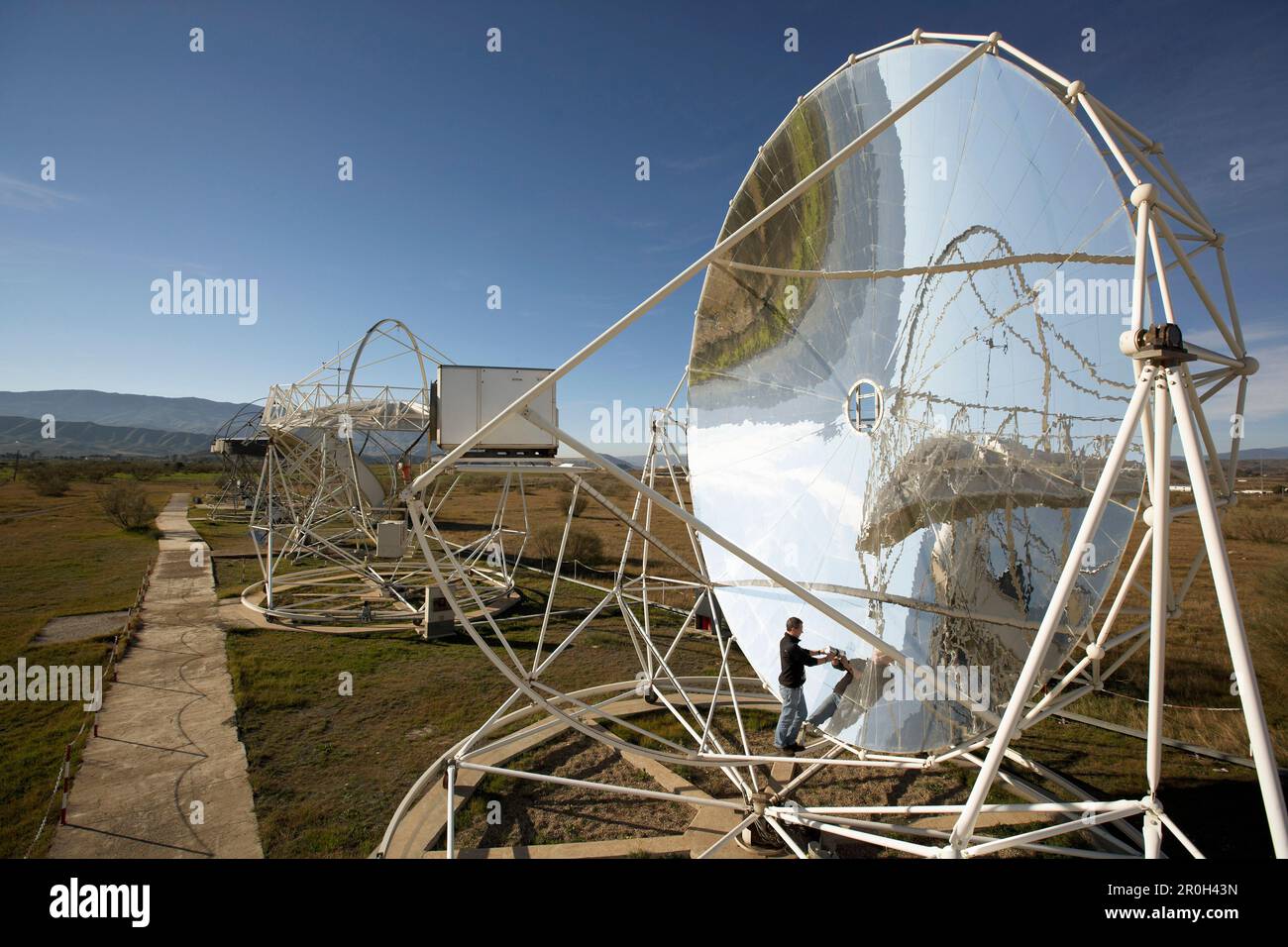 Dish stirling -Fotos und -Bildmaterial in hoher Auflösung – Alamy
