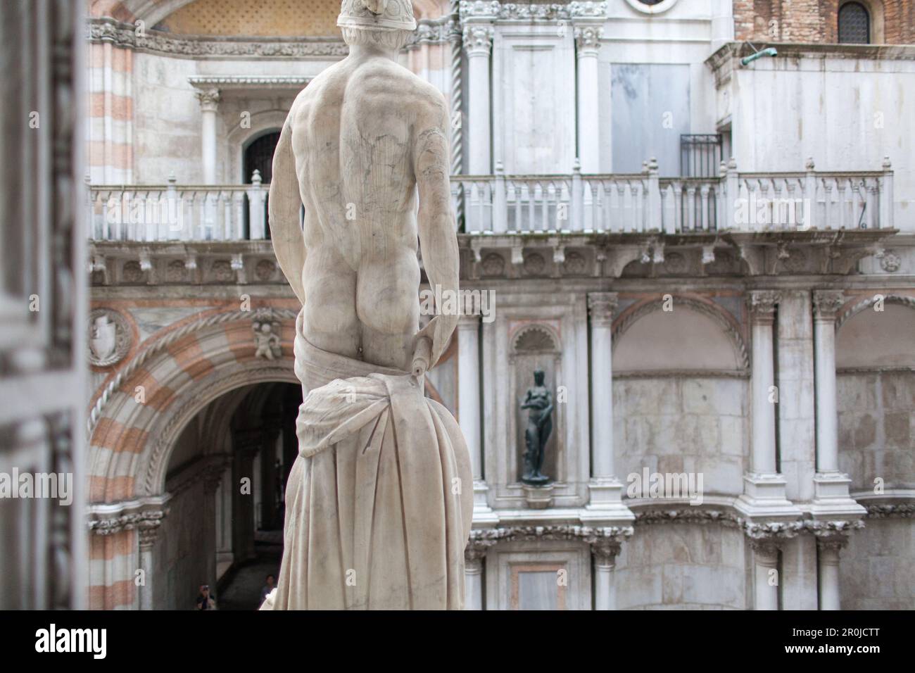 Skulptur des Mars von hinten im Innenhof Dogenpalast, Scali di Giganti ...