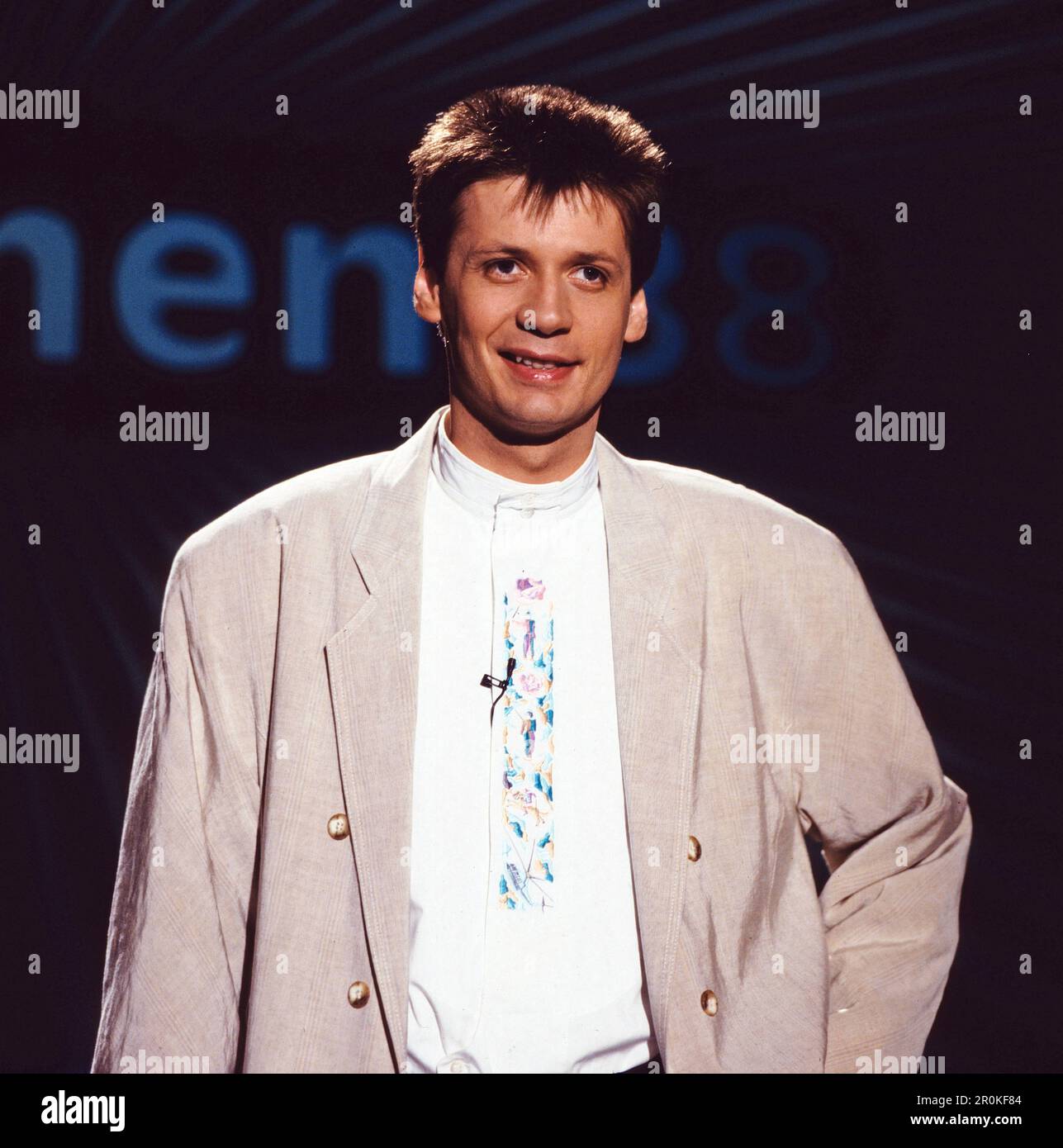 Günther Jauch, deutscher Fernsehmoderator, präsentiert den ...