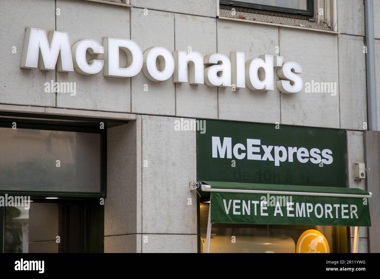 M express logo -Fotos und -Bildmaterial in hoher Auflösung – Alamy